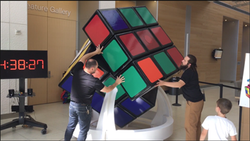Guinness World Records: Largest Rubik's Cube in the World! - Free ...